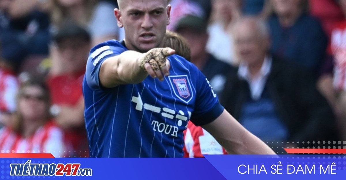 Arsenal bị chỉ trích vì để Chelsea giật được Liam Delap