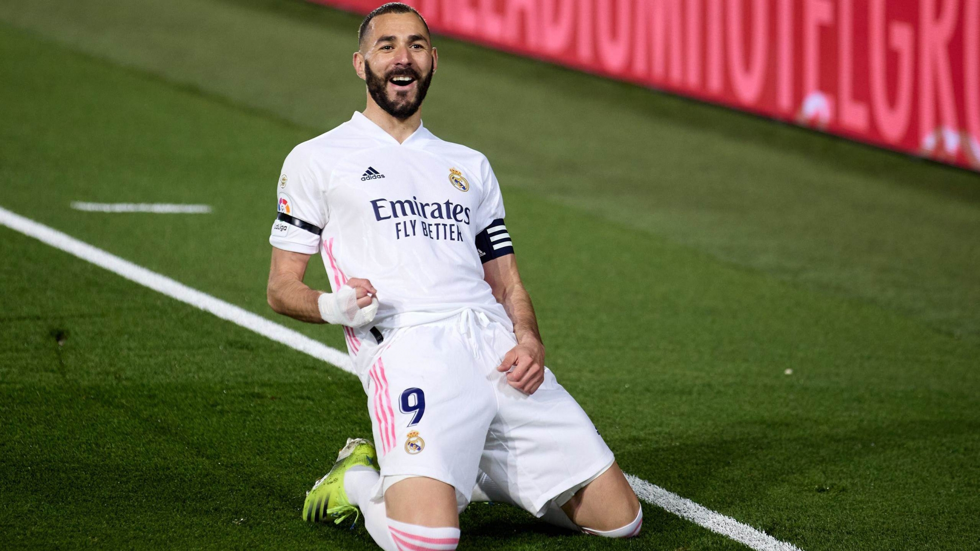 Benzema muốn 'đạp đổ' kỷ lục của Ronaldo ngay tại Cúp C1