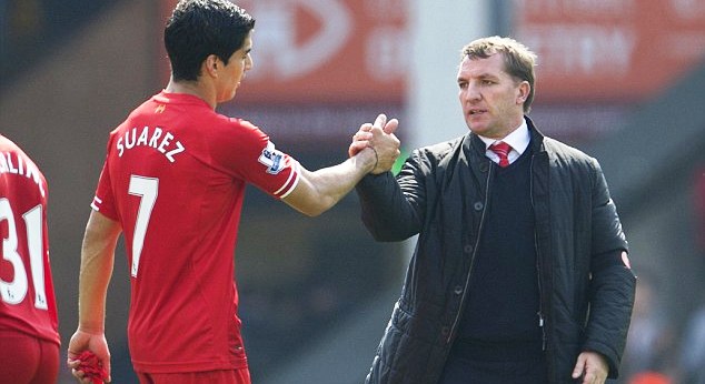 Liverpool 2-1 Southampton: Luis Suarez nhắn gì cho Brendan Rodgers