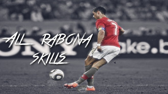 VIDEO: Ronaldo ngẫu hứng ghi bàn bằng rabona trên sân tập