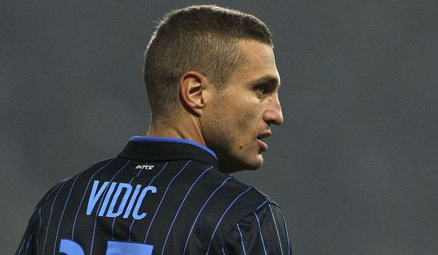 Nemanja Vidic, cầu thủ từng khoác áo MU trở thành cầu thủ tự do
