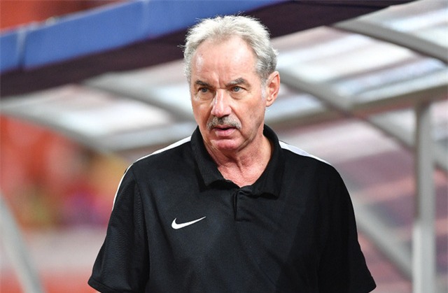 ‘Austria Wien contacts me for Van Hau case’, claims Alfred Riedl ...