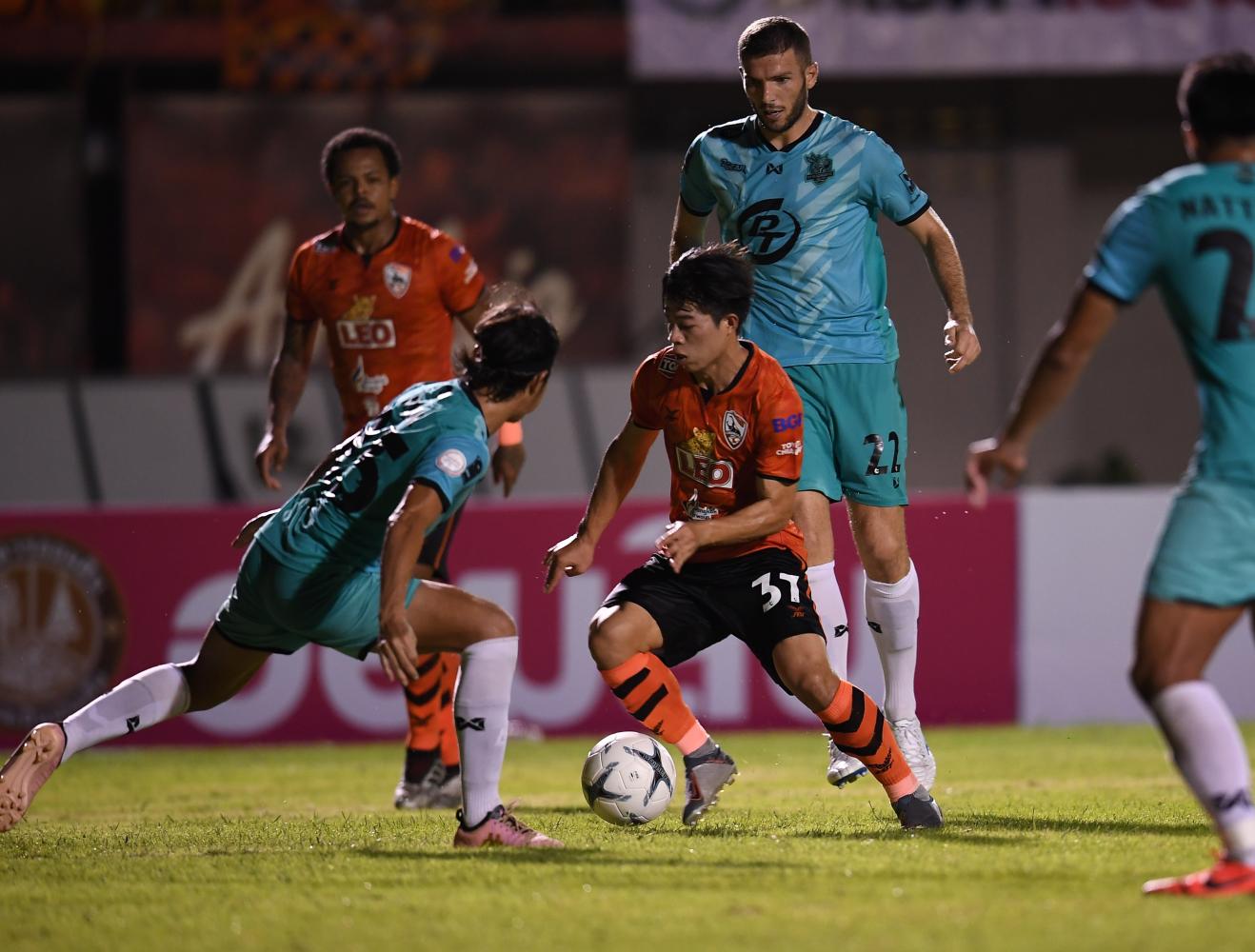 Youngster Akanit proud to be in National training camp | Thethao247.vn