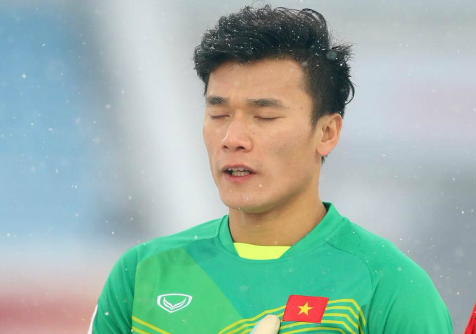 Goalkeeper Bui Tien Dung’s future in Hanoi FC in doubt | Thethao247.vn