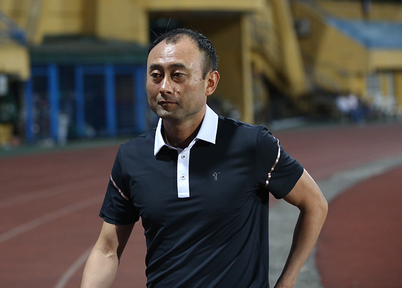 HLV Lee Tae-hoon: 'Tôi hy vọng các ngoại binh sớm trở lại'