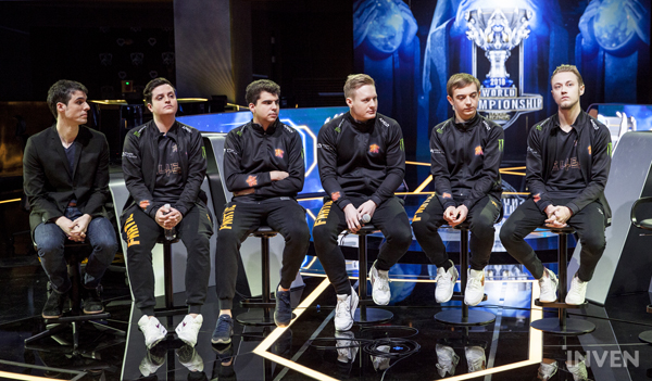 FNC Bwipo: Chúng tôi tự tin và sự tự tin sẽ được thể hiện trong trận chung kết