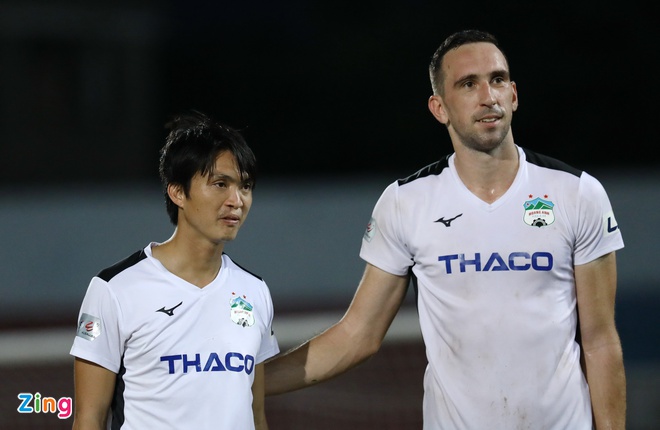 HLV Lee Tae Hoon lo lắng cho tình trạng thể lực của Tuấn Anh